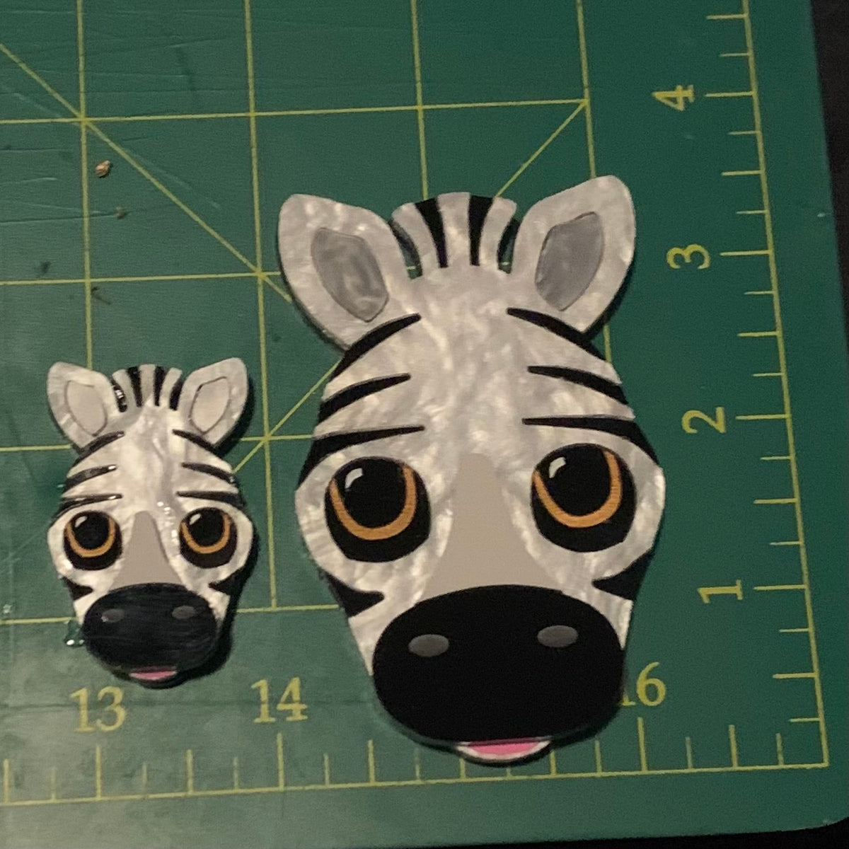 Debra the Zebra brooch – Whatwillowdid